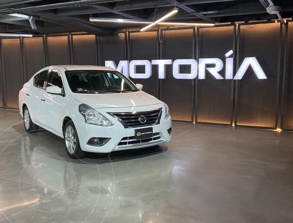 Nissan Versa Advance usado (2018) color Blanco precio $205,000