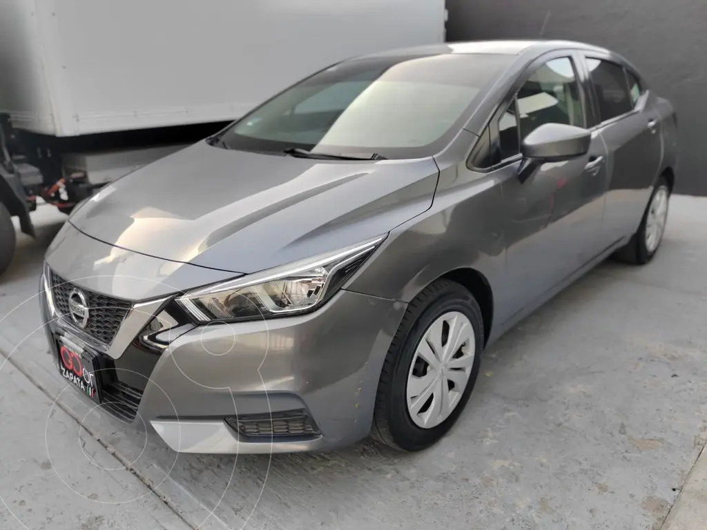 Nissan Versa Sense usado (2020) color Gris precio $245,000