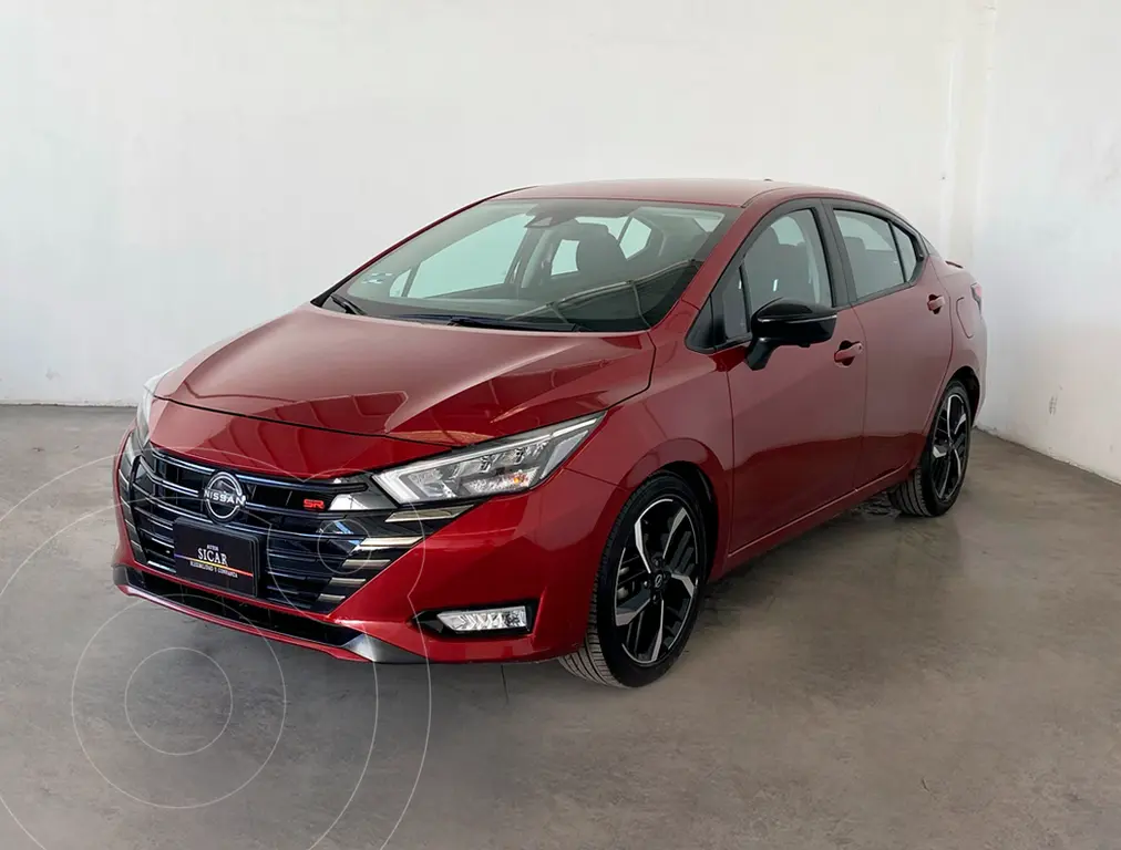Nissan Versa SR usado (2024) color Rojo precio $359,000