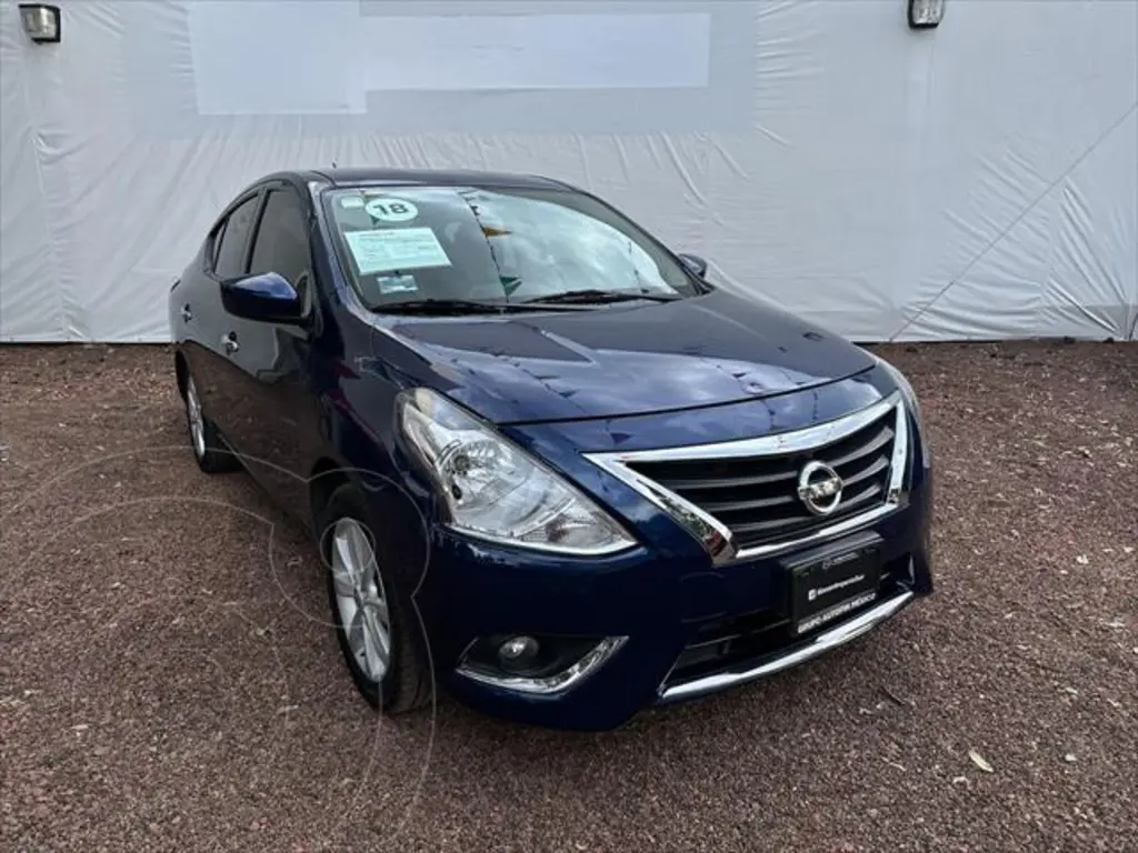 Nissan Versa Advance usado (2018) color Azul precio $245,000