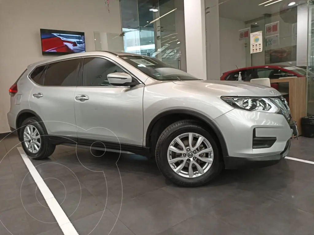 Nissan X-Trail Advance 2 Row usado (2018) color Gris precio $324,900