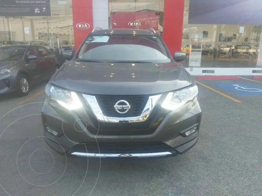 Nissan X-Trail Advance 2 Row usado (2018) color Gris precio $395,000