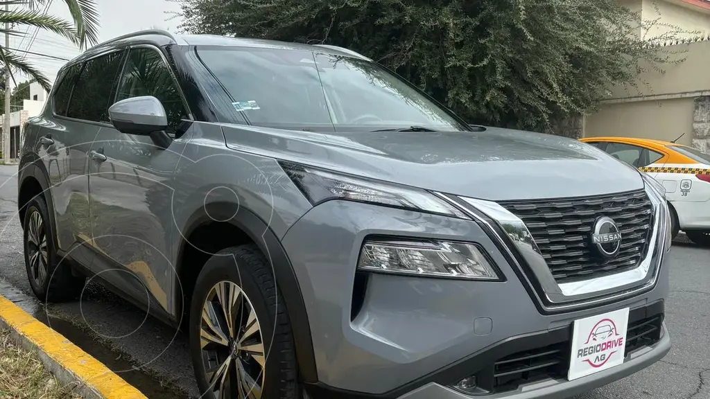 Nissan X-Trail Platinum 3 Filas usado (2023) color Gris Oxford precio ...
