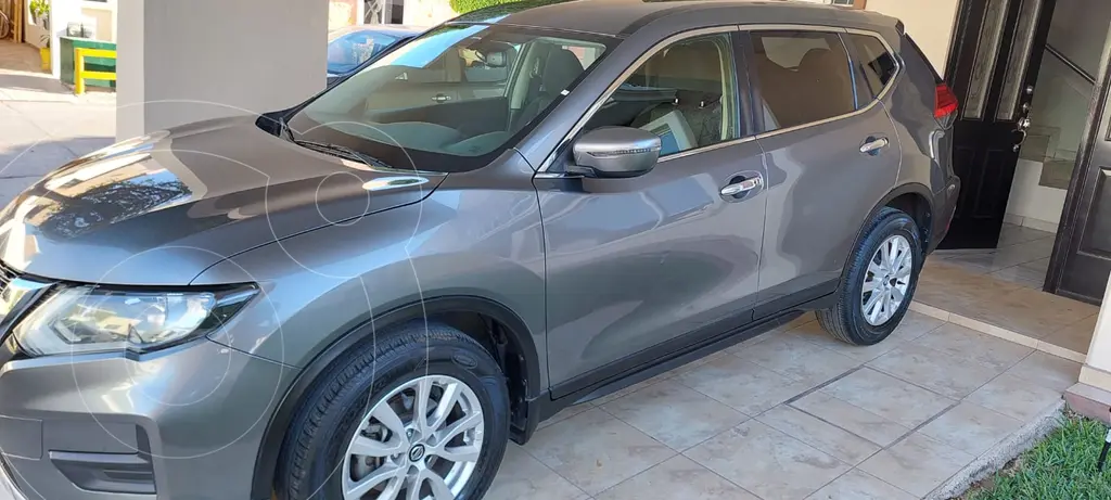Nissan X-Trail Advance 2 Row usado (2019) color Gris precio $425,000