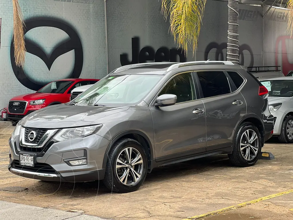 Nissan X-Trail Advance 2 Row usado (2018) color Gris Oxford precio $299,000