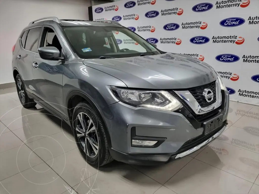 Nissan X-Trail Advance 2 Row usado (2018) color Gris Oscuro precio $359,000