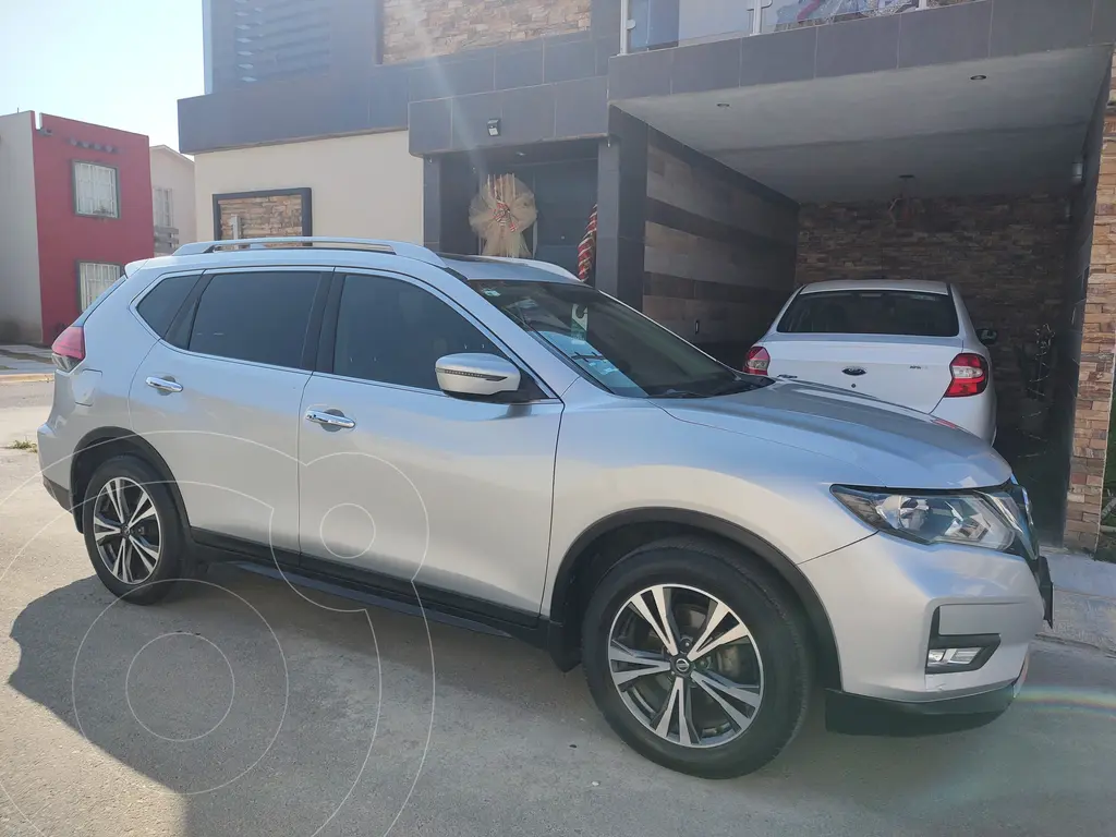 Nissan X-Trail Advance 2 Row usado (2018) color Plata precio $260,000