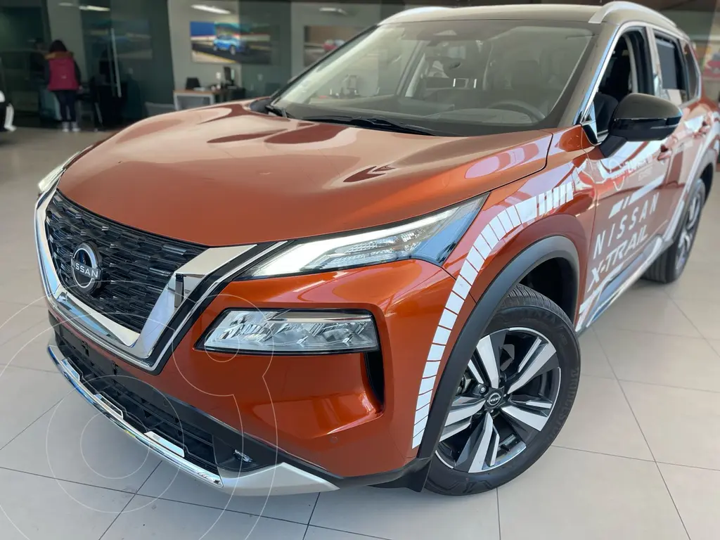 Nissan X-Trail Platinum 2 Filas usado (2023) color Naranja precio $730,000