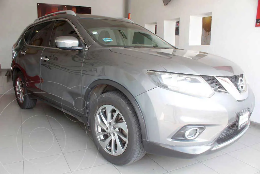 Nissan X-Trail Advance 3 Row usado (2016) color Gris precio $315,000