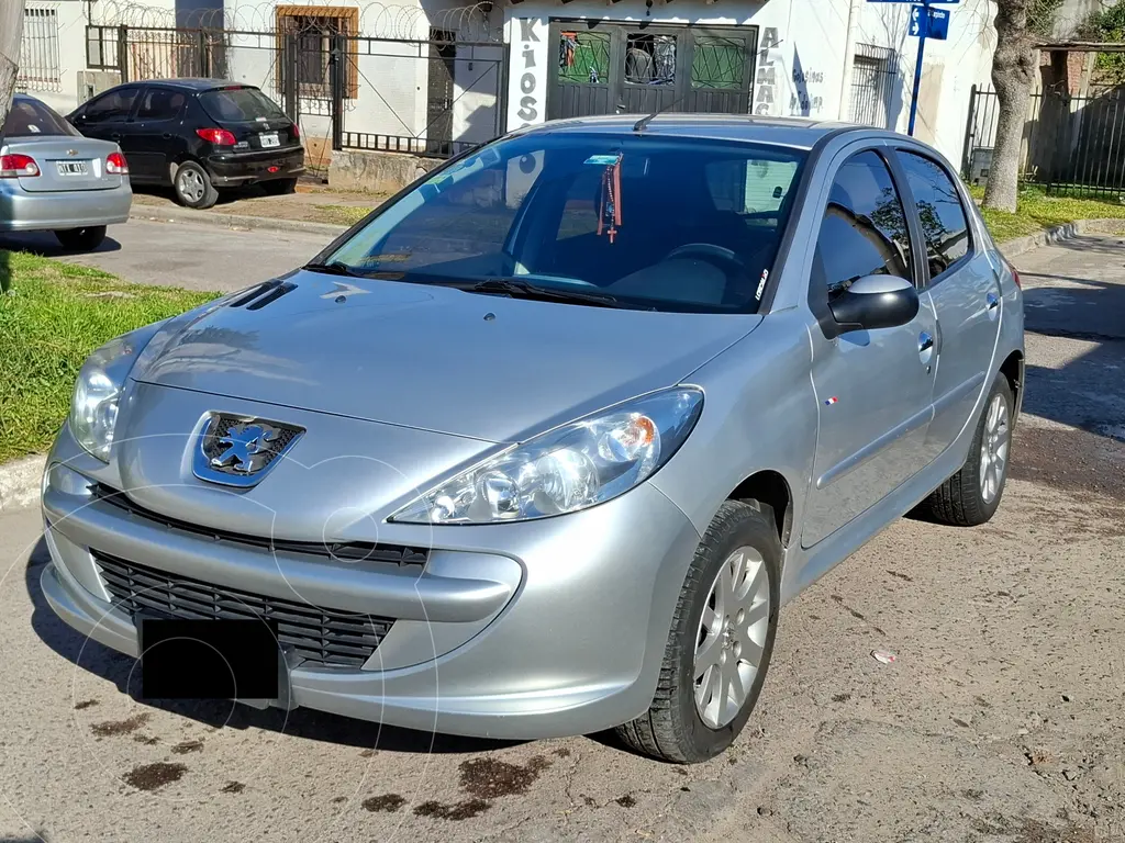 Peugeot 207 Compact 1.4 Allure 5P usado (2015) color Gris Aluminium ...