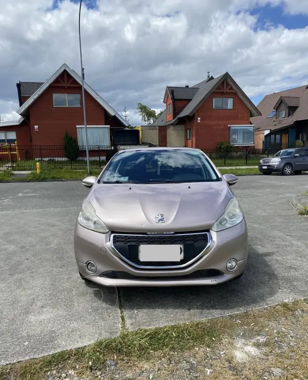 Peugeot 208 1.4L Active HDi 5p usado (2013) color Rosa Lady precio $5. ...