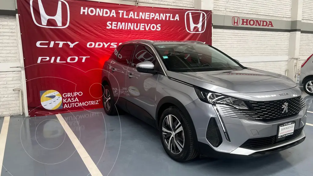 Peugeot 3008 1.6L Active usado (2022) color plateado precio $487,000