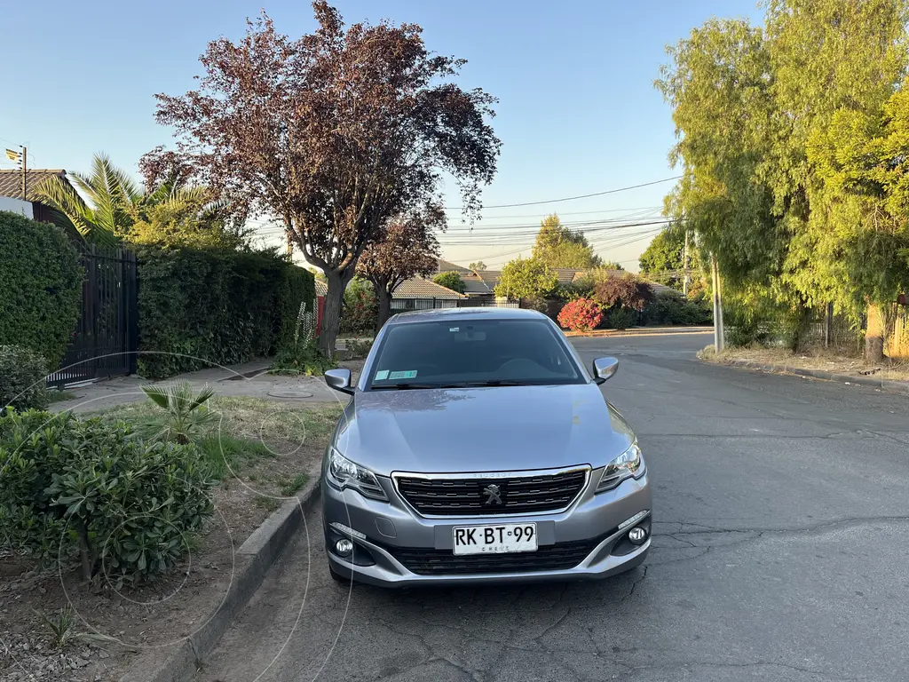Peugeot 301 1.6L Allure HDi 92HP usado (2022) color Gris Aluminium precio $10.290.000