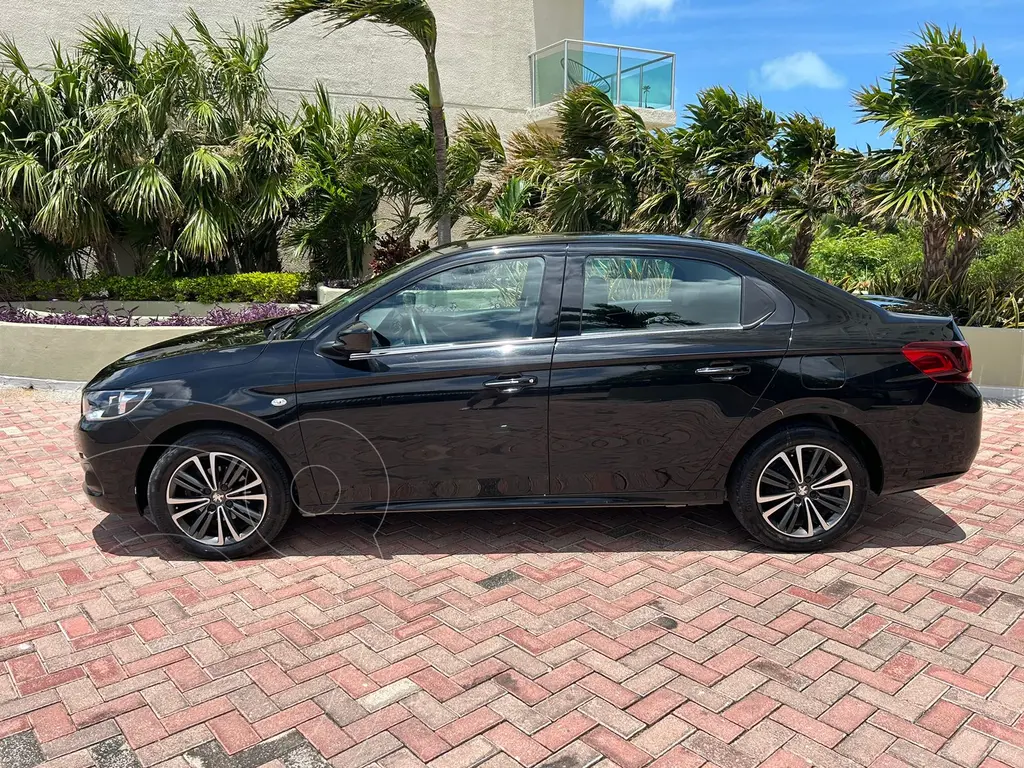Peugeot 301 1.6L Allure HDi usado (2021) color Negro precio $230,000