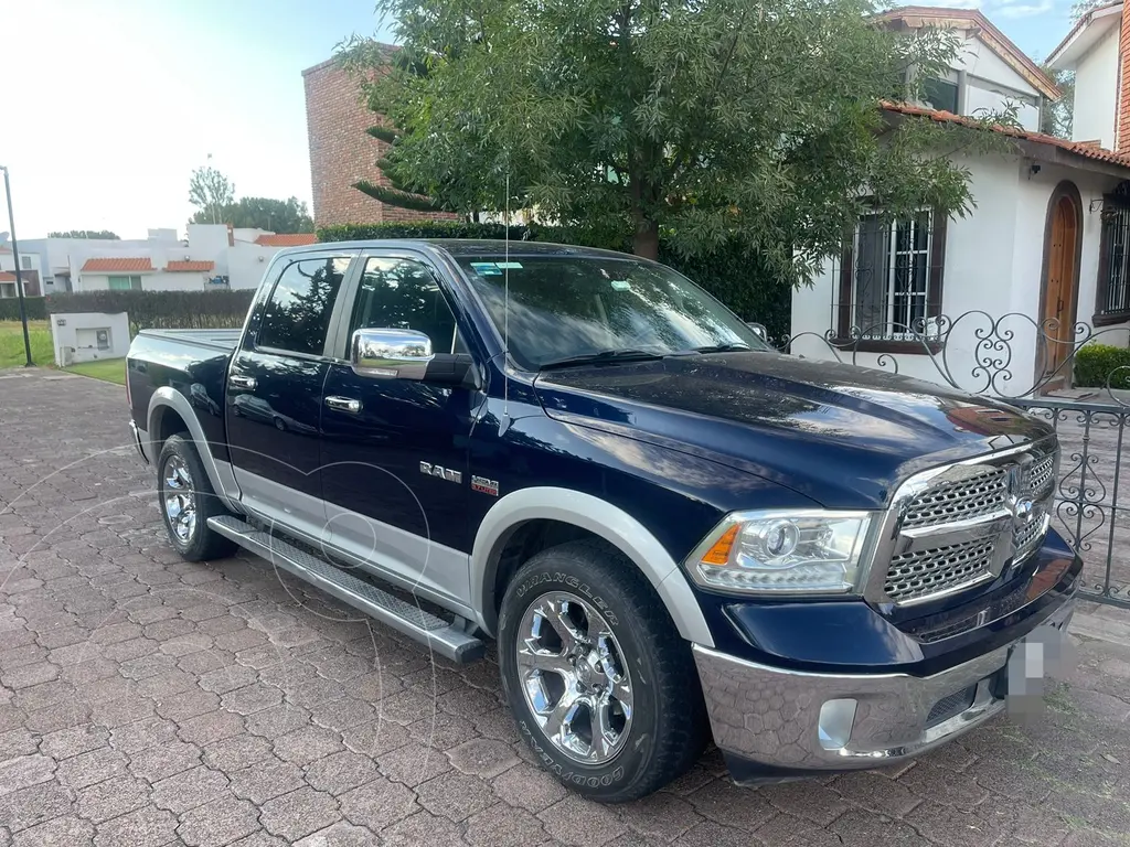 RAM 1500 Laramie Crew Cab 5.7L 4x2 usado (2014) color Azul precio $460,000