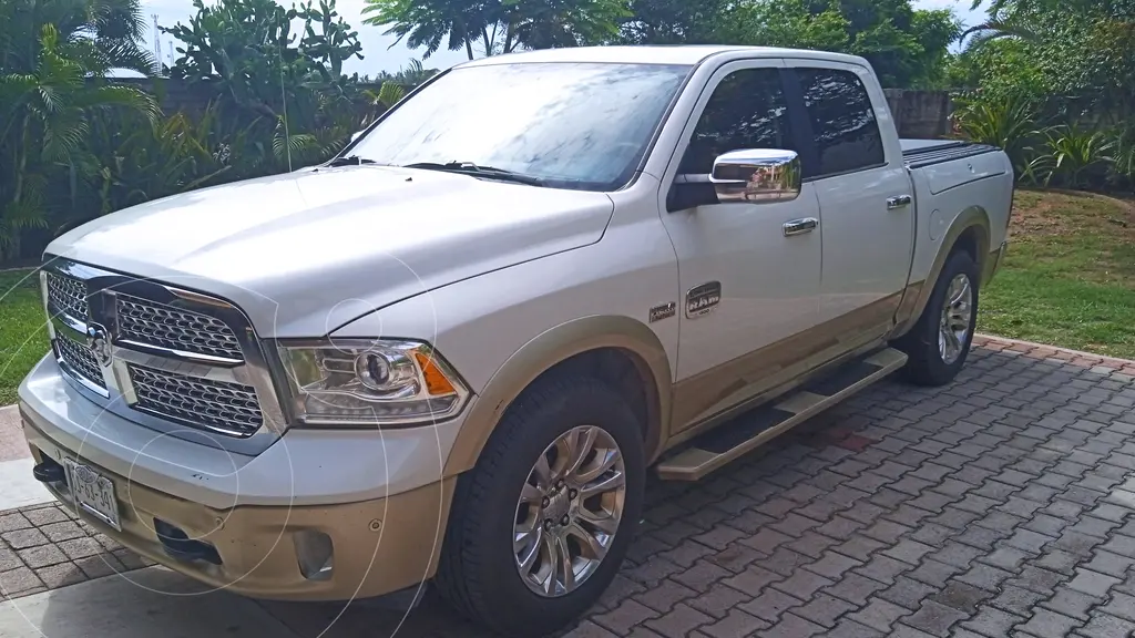 RAM 1500 Laramie Crew Cab 5.7L 4x4 Longhorm usado (2017) color Blanco ...