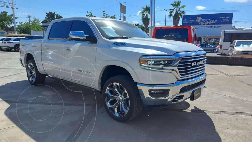 RAM 1500 Mild Hybrid Longhorn 4x4 usado (2022) color Blanco precio ...