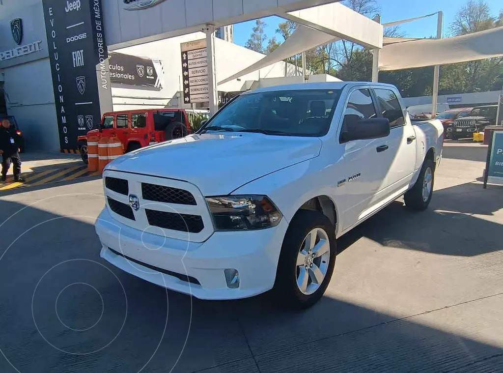 RAM 1500 Hemi Sport Crew Cab 5.7L 4x4 usado (2018) color Blanco precio ...