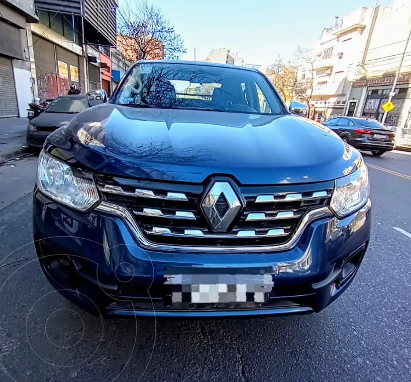 Renault Alaskan Intens 4x4 usado (2022) color Azul Cosmos precio $31. ...