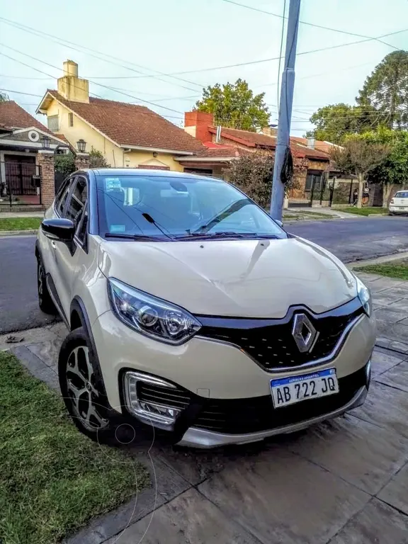 Renault Captur Intens usado (2017) color Beige precio $19.300.000