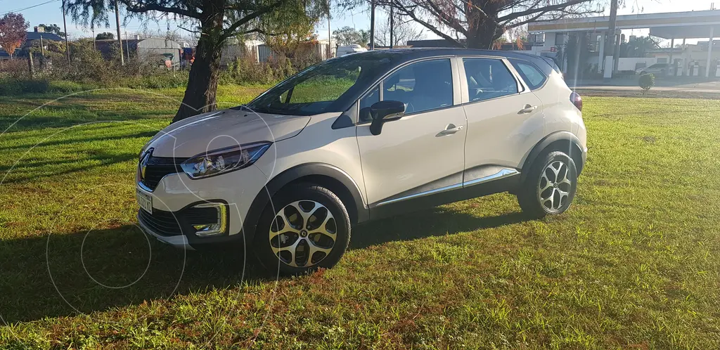 Renault Captur Intens usado (2019) color Beige precio u$s15.000