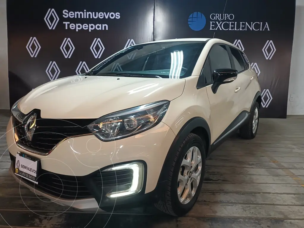 Renault Captur Iconic usado (2020) color Crema precio $359,500