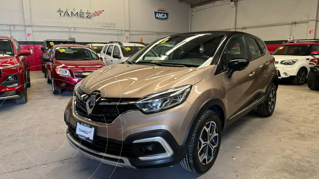 Renault Captur Iconic CVT usado (2022) color Dorado precio $314,000