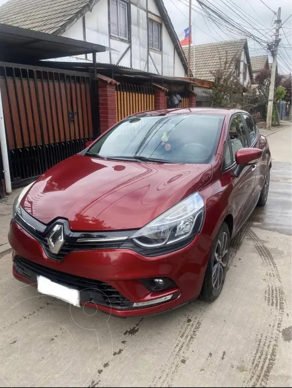 Renault Clio 1.2 Expression usado (2017) color Rojo precio $8.700.000