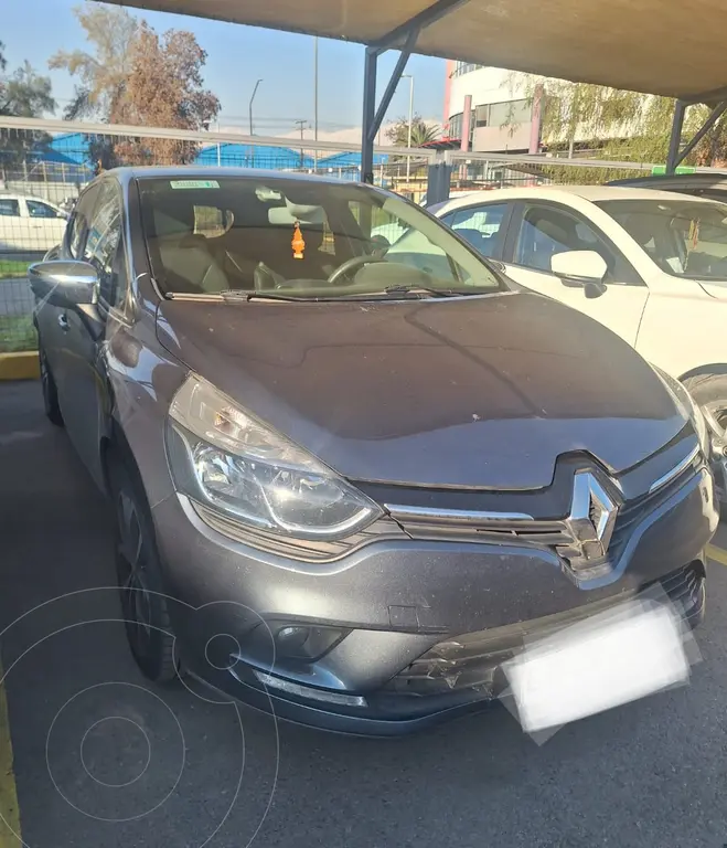 Renault Clio 1.2L Expression usado (2019) color Gris Titanio precio $7. ...