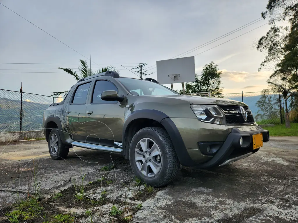 Renault Duster Oroch Dynamique 4x2 usado (2017) color Verde Esmeralda ...