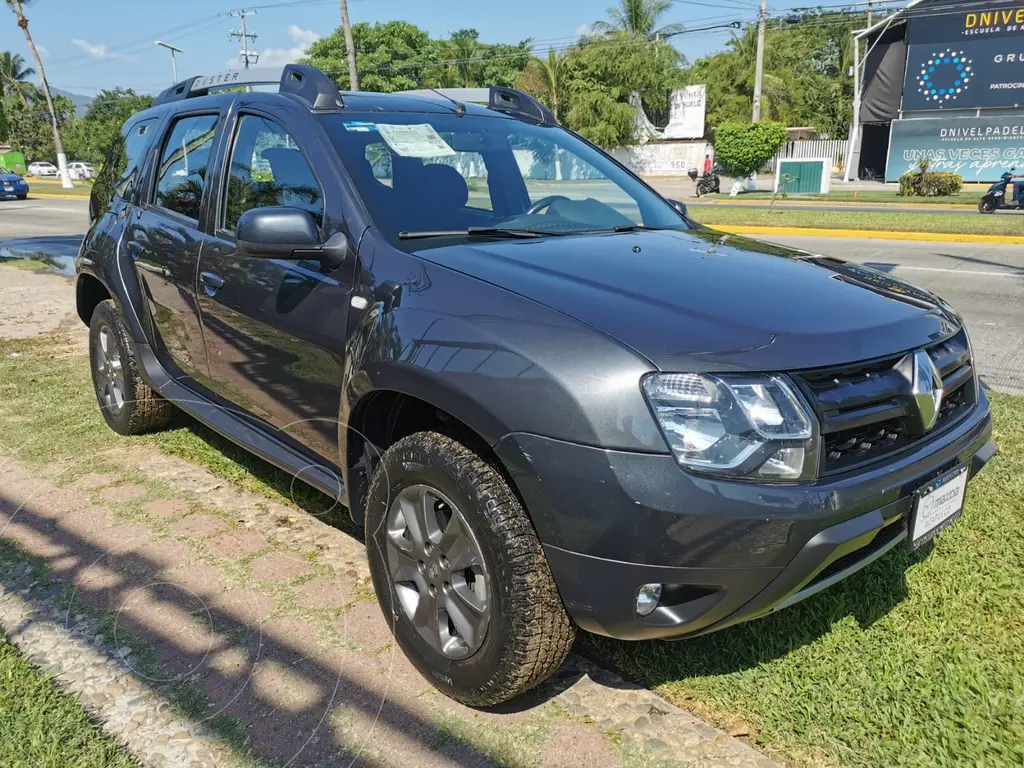 Renault Duster Dynamique usado (2017) color Gris Estrella precio $260,000