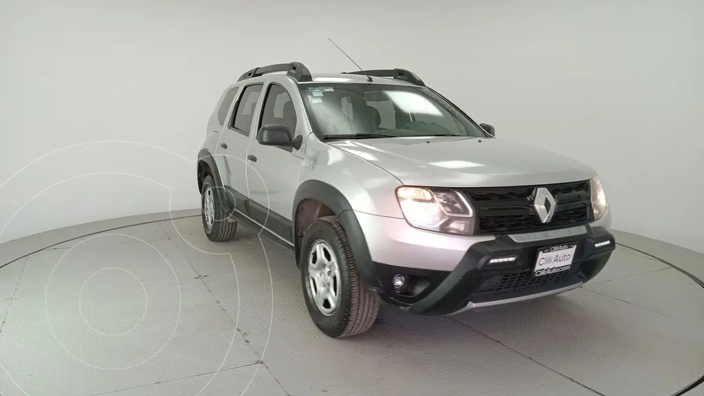 Renault Duster Zen usado (2020) color plateado precio $223,000