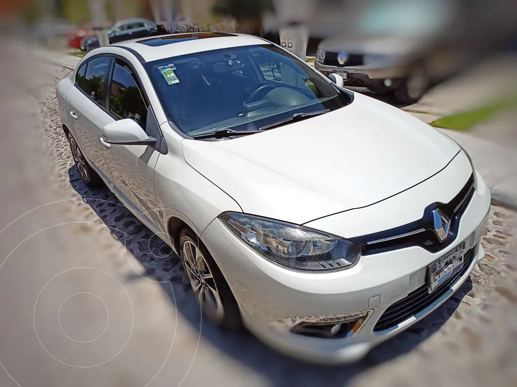 Renault Fluence Dynamique CVT usado (2015) color Blanco Perla precio $175,000