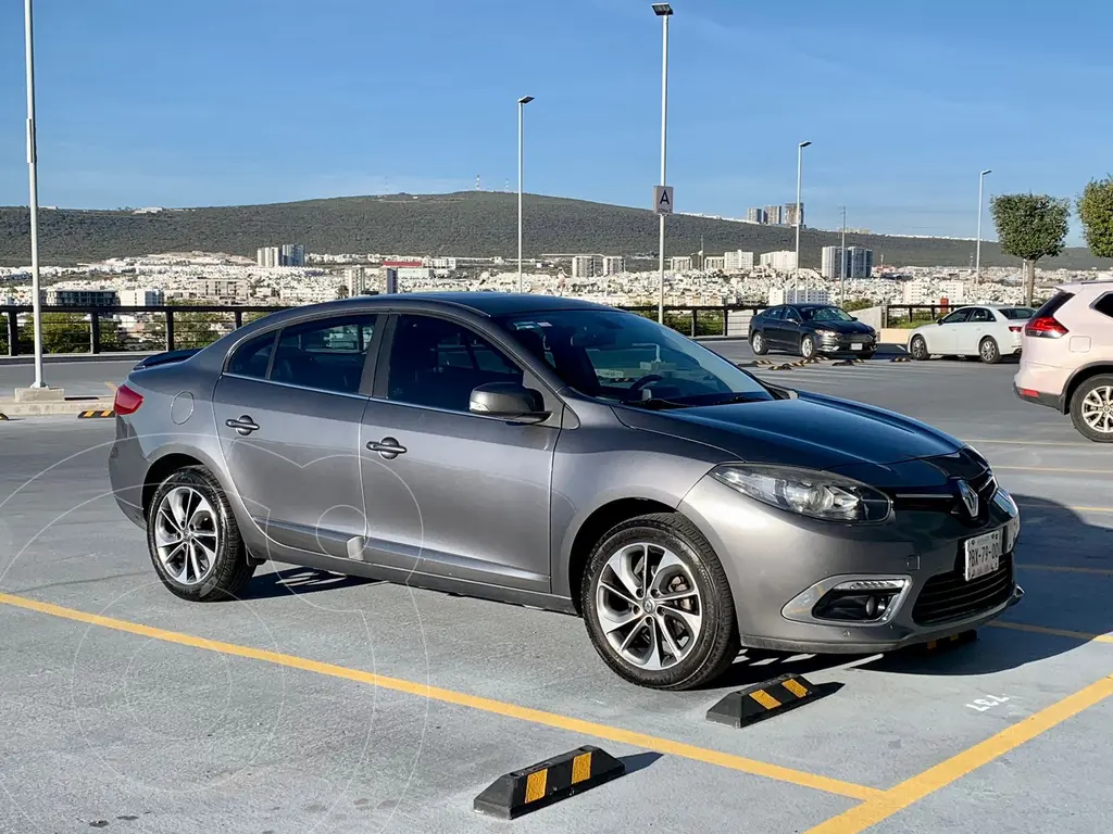 Renault Fluence Privilege CVT usado (2016) color Gris precio $176,000