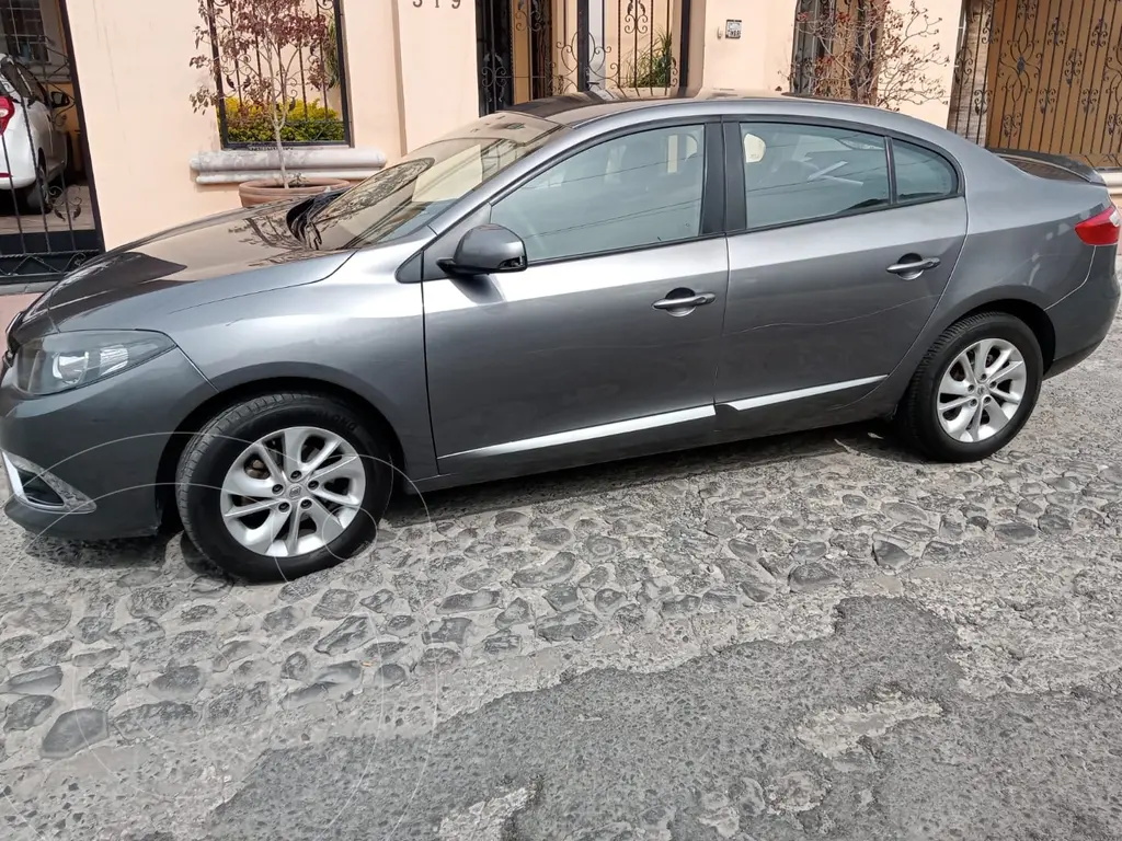Renault Fluence Expression usado (2016) color Gris precio $155,000