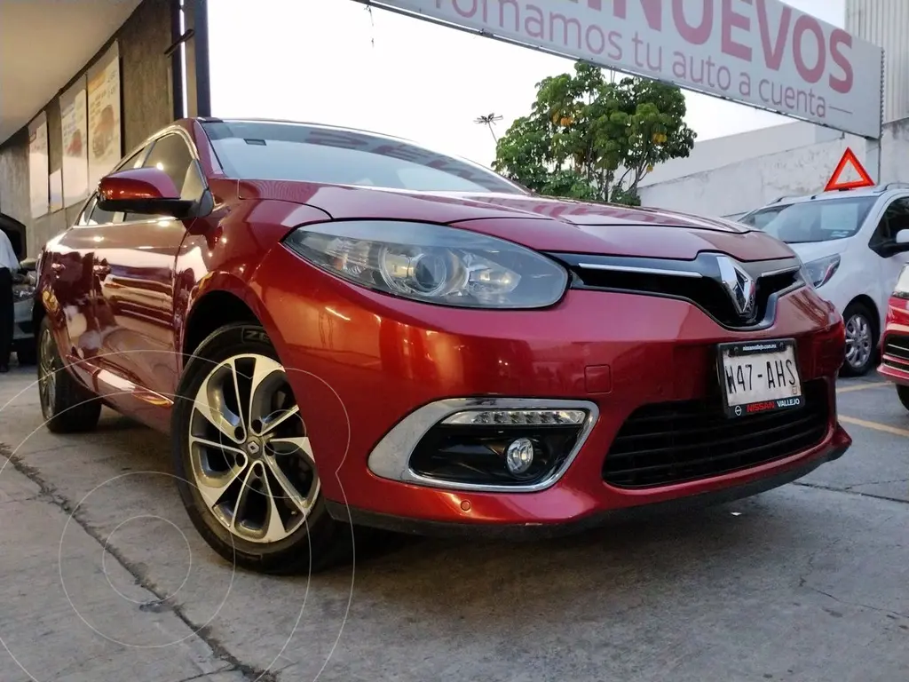 Renault Fluence Privilege CVT usado (2016) color Rojo precio $229,800
