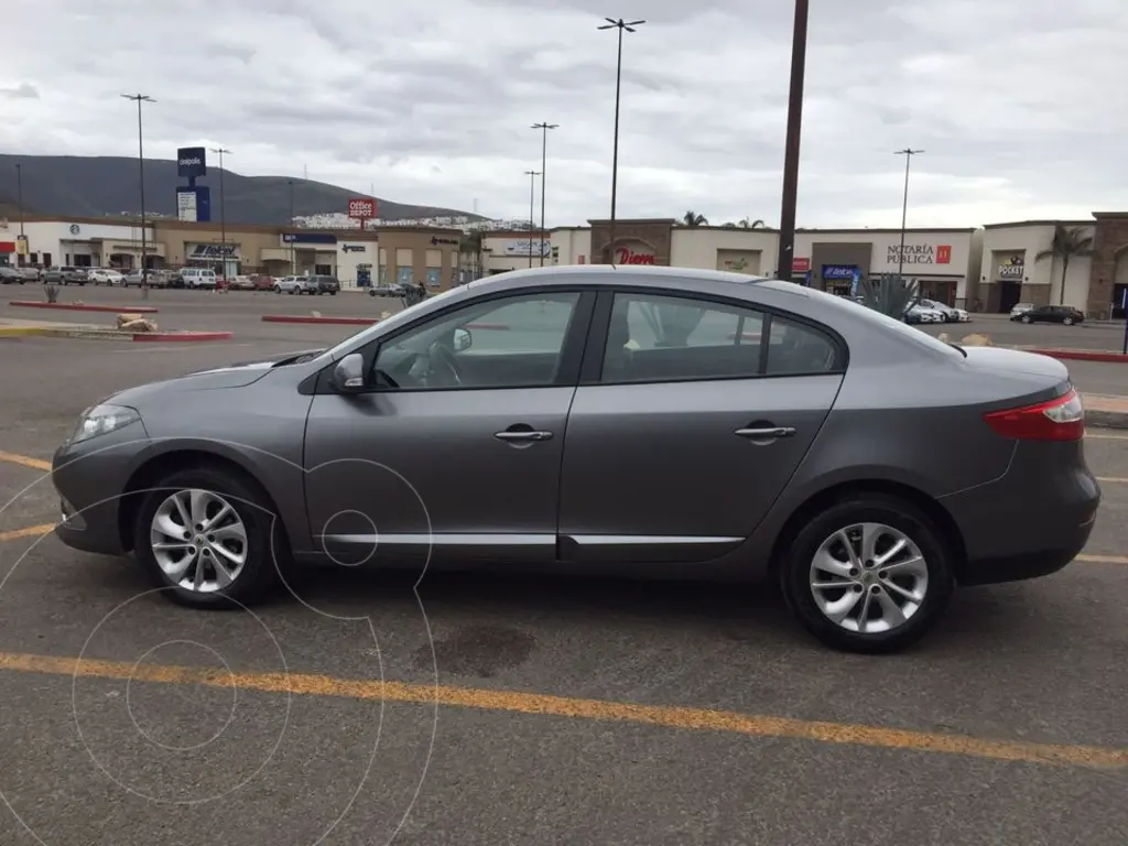 Renault Fluence Expression CVT usado (2017) color Gris Oscuro precio $170,000