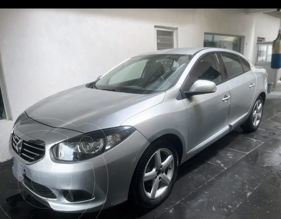 Renault Fluence Authentique usado (2013) color Gris Plata precio $90,000