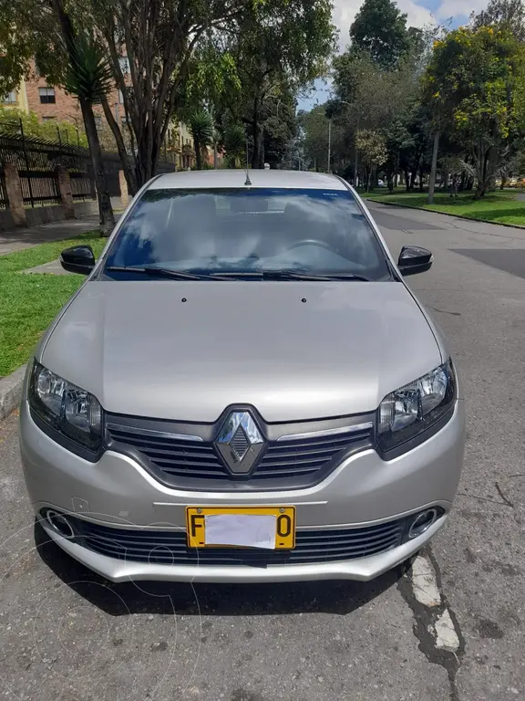 Renault Logan 1.6L Expression Ac usado (2019) color Gris Eclipse precio ...
