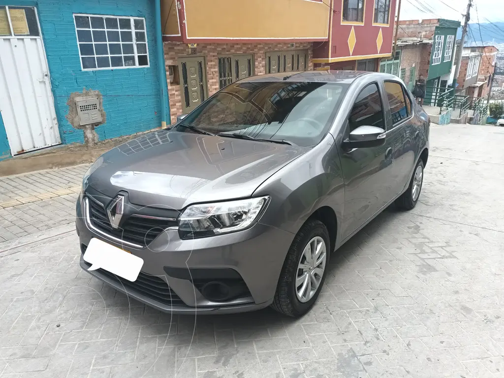 Renault Logan Life usado (2022) color Gris precio $59.000.000