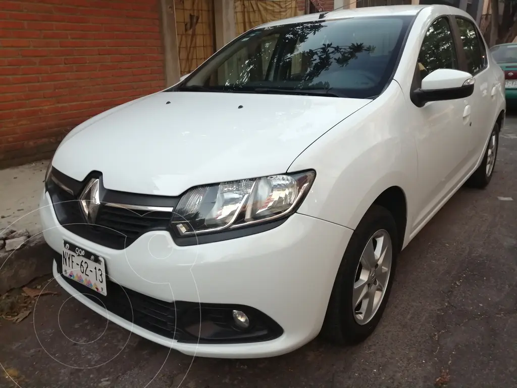 Renault Logan Dynamique usado (2015) color Blanco Glaciar precio $128,000