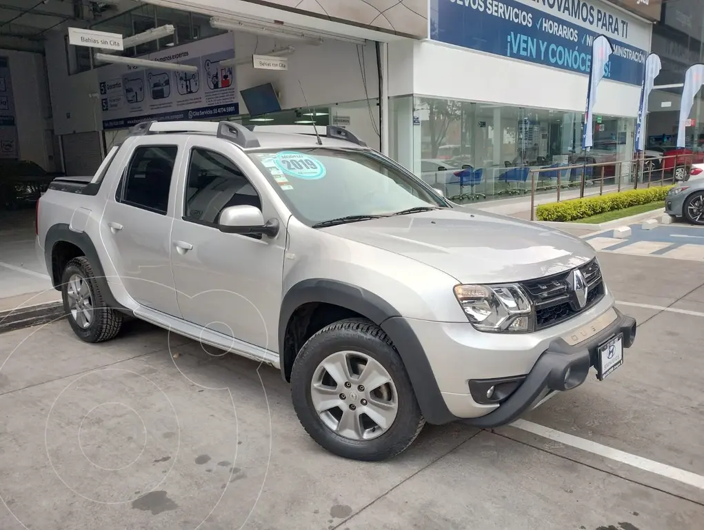 Renault Oroch Outsider Aut usado (2019) color plateado precio $310,000