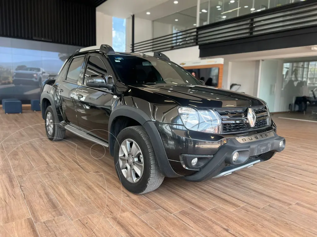 Renault Oroch Outsider usado (2022) color Negro precio $310,000