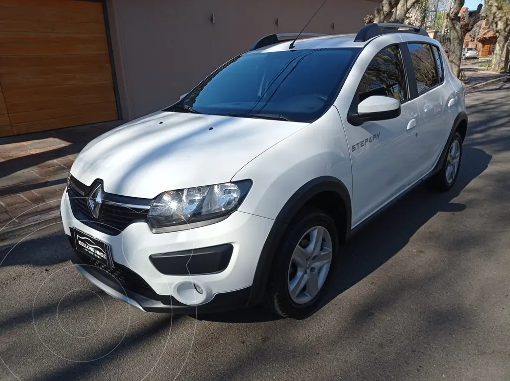 Renault Sandero Stepway 1.6 Expression usado (2018) color Blanco precio ...