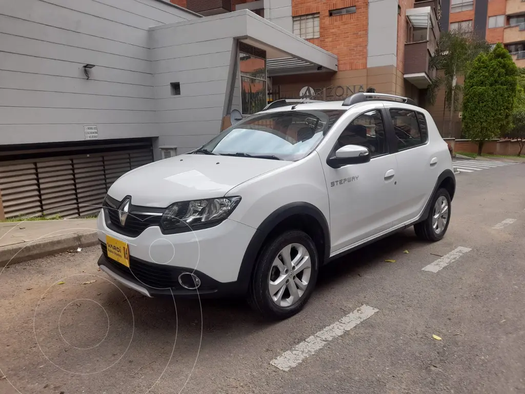 Renault Sandero Stepway Zen usado (2019) color Blanco Glaciar precio ...