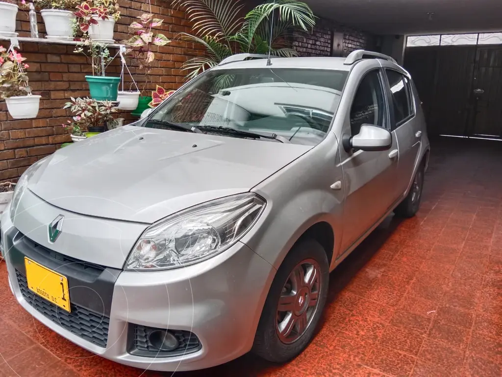 Renault Sandero Expression usado (2016) color Gris precio $37.000.000