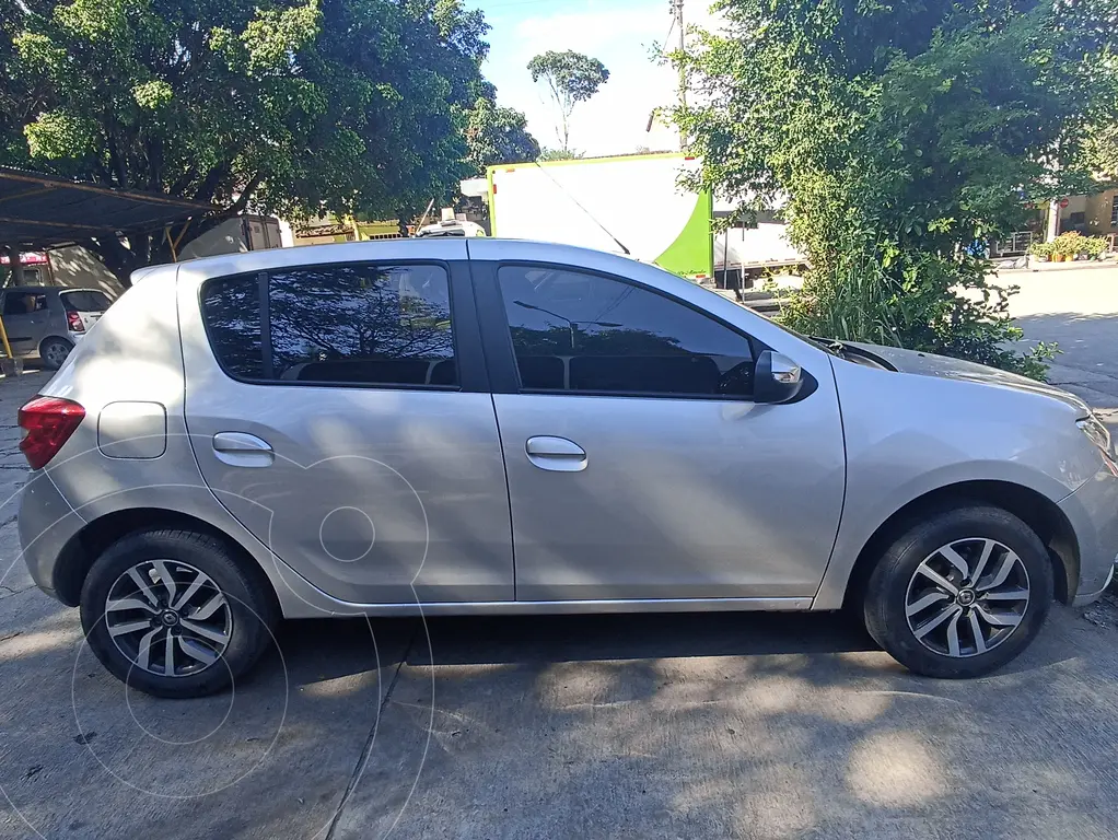 Renault Sandero Zen usado (2020) color Gris Estrella precio $52.000.000