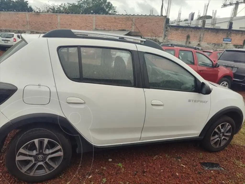 Renault Stepway Intens usado (2023) color Blanco precio $270,000