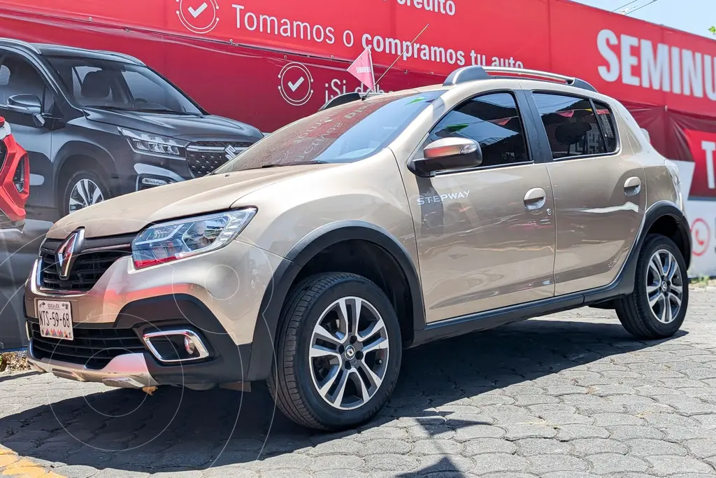 Renault Stepway Intens usado (2020) color Beige precio $205,000