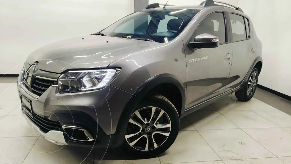 Renault Stepway Intens usado (2021) color Gris precio $230,000
